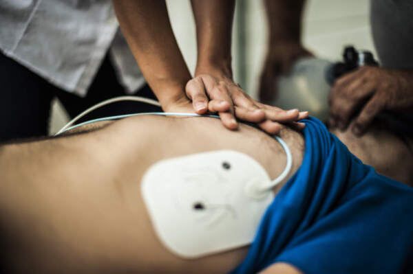 Atemspende: Anleitung zur Mund zu Mund Beatmung | FLEXEO